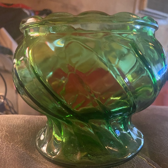 Accents | Vintage Swirl Dark Green Glass Flower Floral Vase | Poshmark